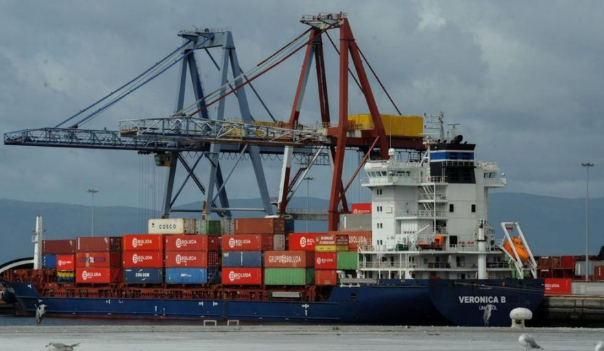 España: El Puerto de Vilagarcía cierra noviembre con tráfico histórico ...